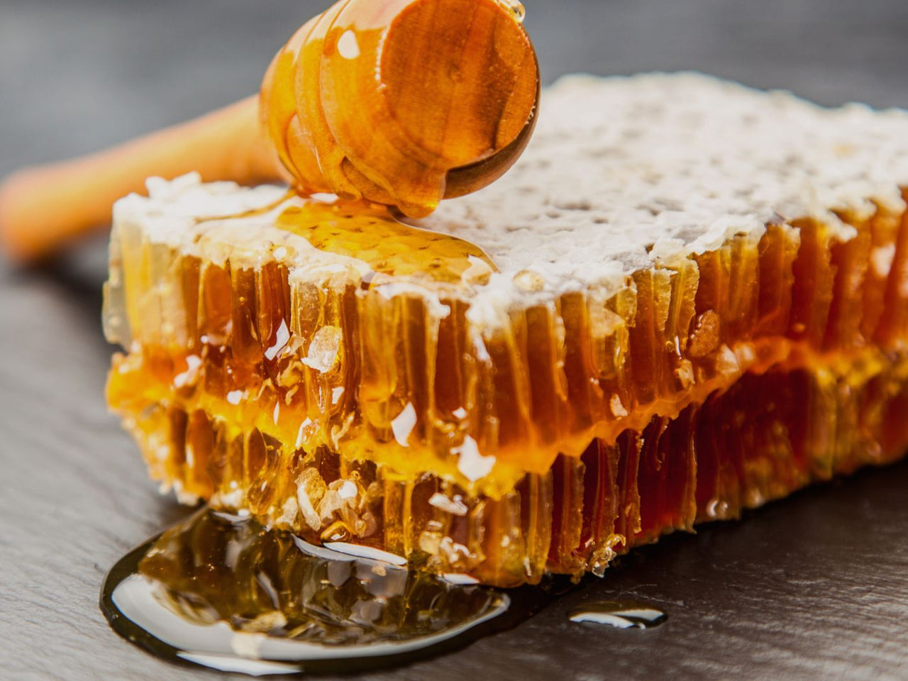 What Do You Do With Honeycomb? – Ames Farm Single Source Honey